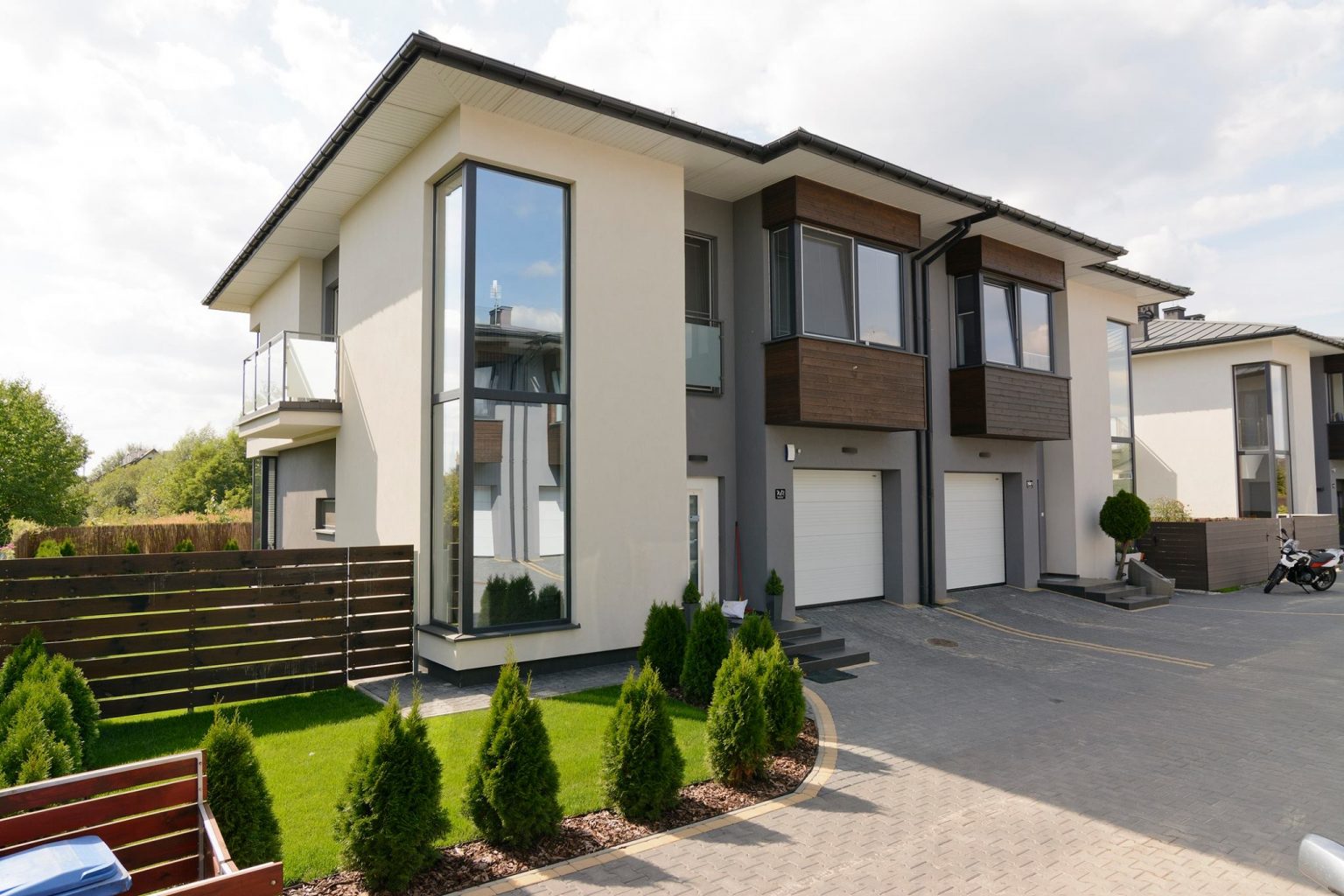 Okna antracytowe – jakie są ich zalety i wady? - Okna Drutex, Rolety ...